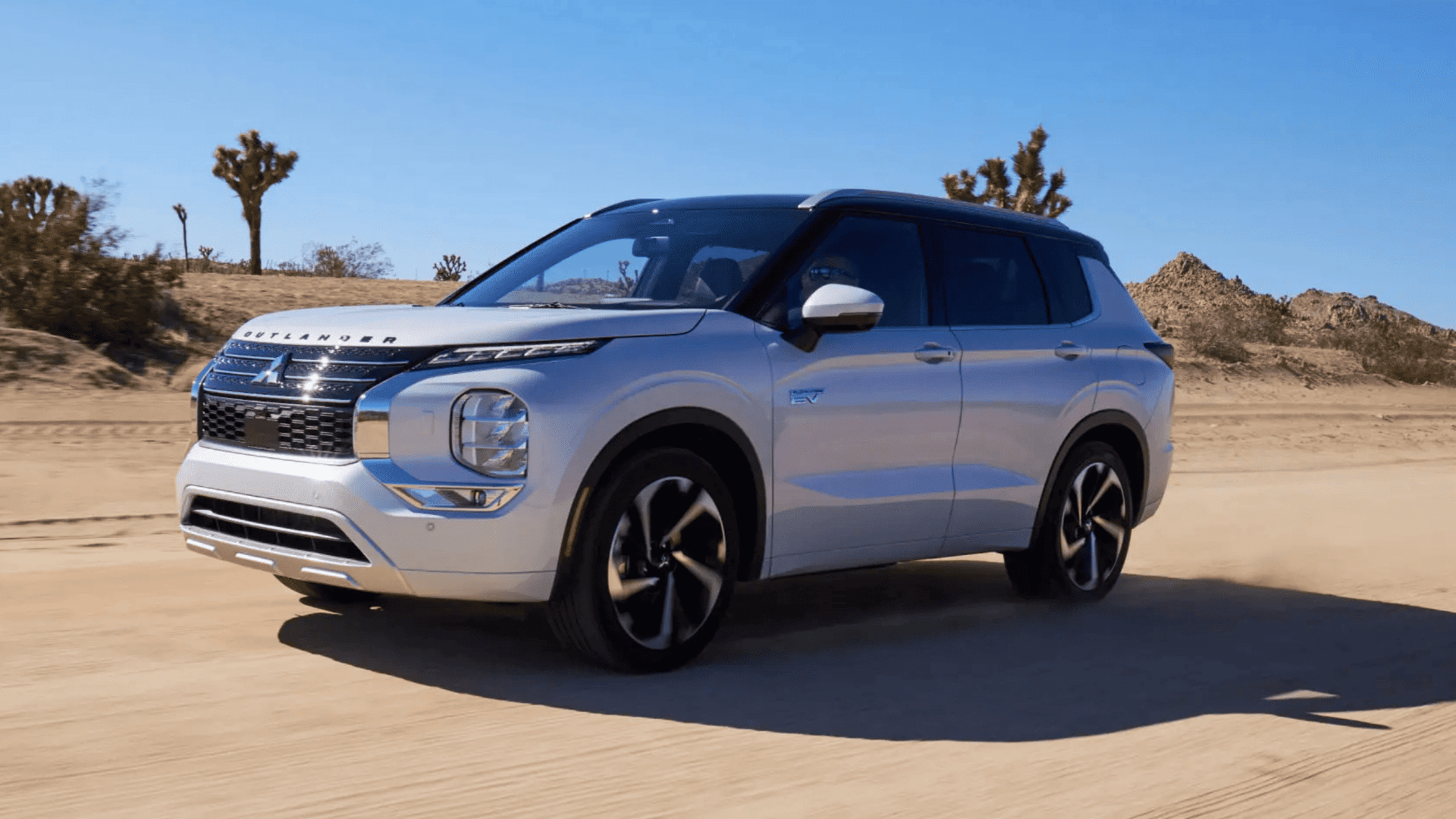 Hybrid-Friendly Road Trips Near Brandon, FL with the 2025 Mitsubishi ...