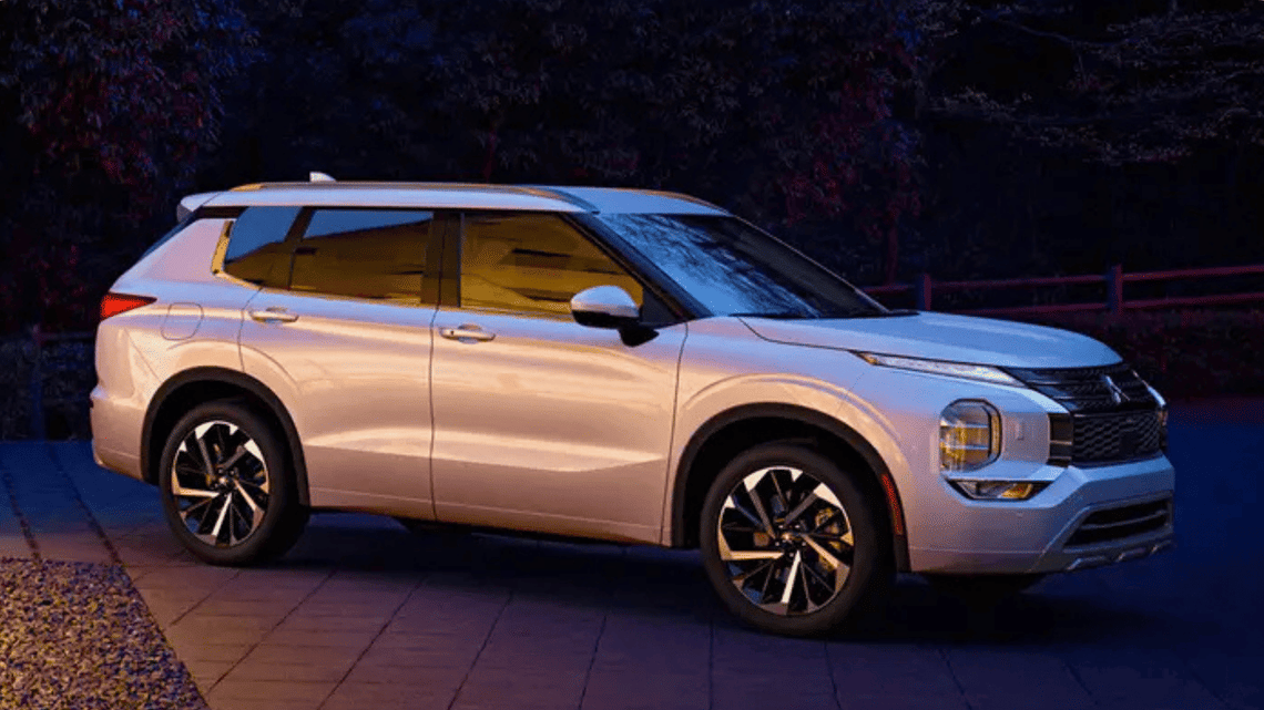 2025 Outlander's Cabin Comfort | Brandon Mitsubishi