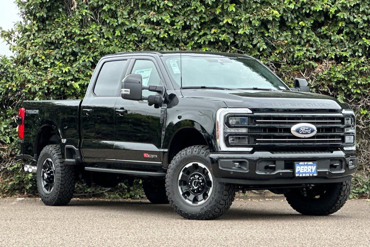 New 2026 Ford F-250 Super Duty PLATINUM For Sale | Perry Ford of ...
